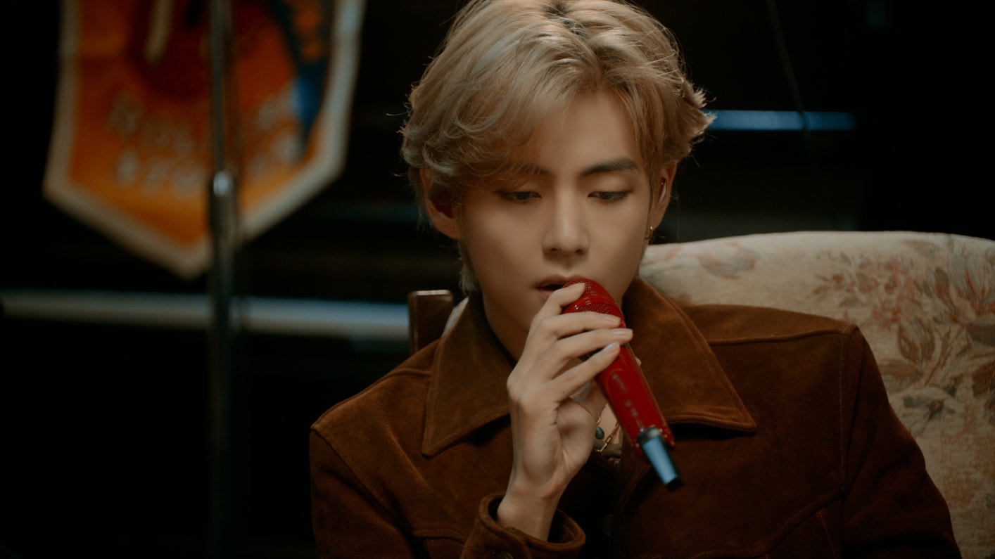 Weverse BTS Media - 뷔(V) 'Love Me Again' Band Session