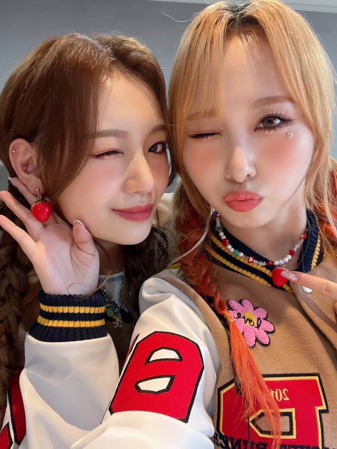 Rocket Punch Community Posts 막방은 딸기즈♪♪🍓🍓🥰😇 켓치붐 그리구 로켓펀치를 많이 사랑해줘서