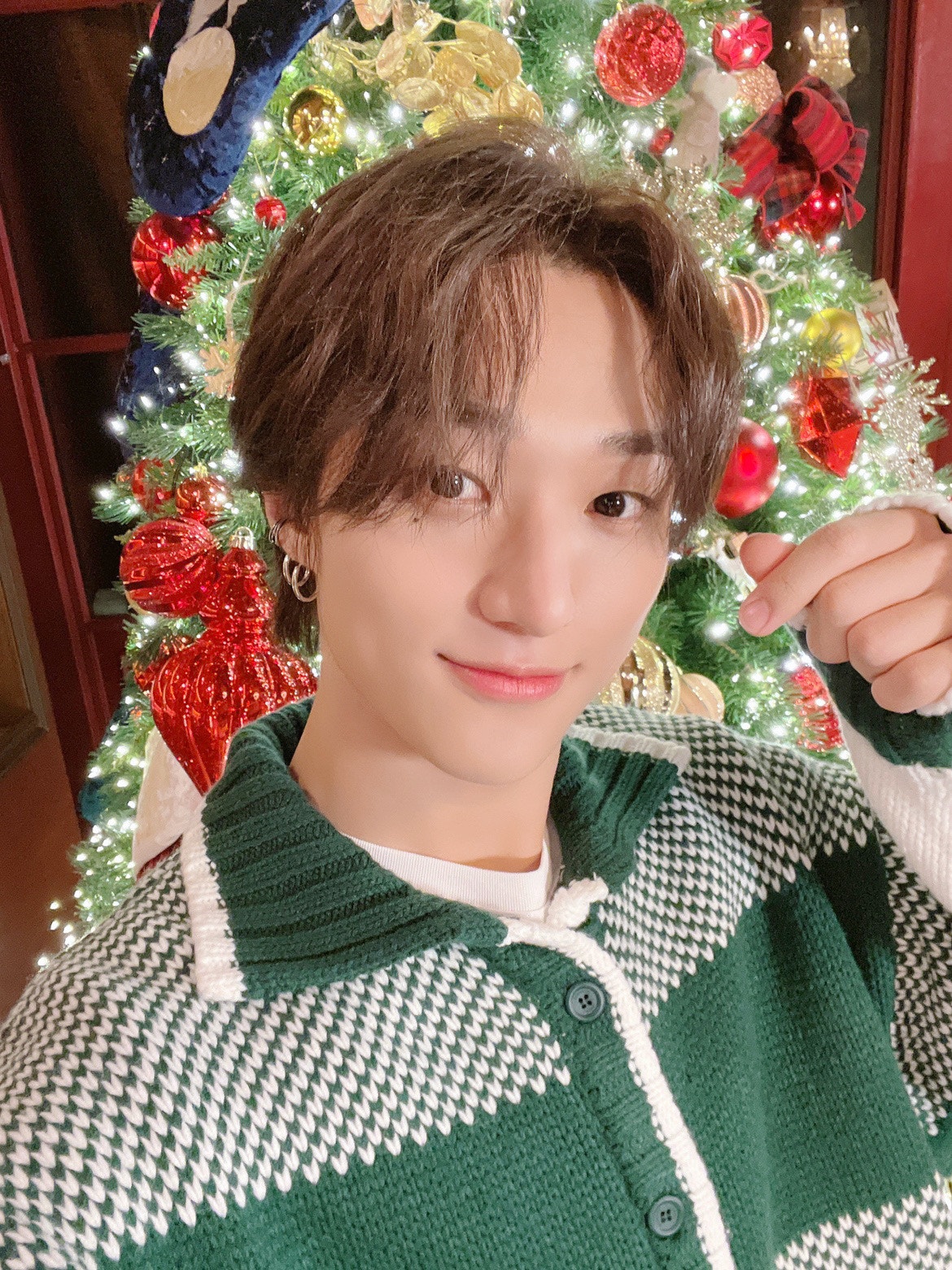 ATBO Community Posts - 보트!! 2023년 더 즐겁게 보내용♥️ - OhJunseok