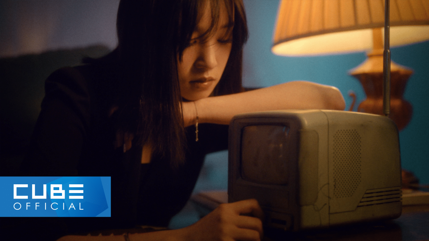 Multimedia de i-dle (아이들) de Weverse - 우기 (YUQI) - 'Bonnie & Clyde' M/V Teaser 2