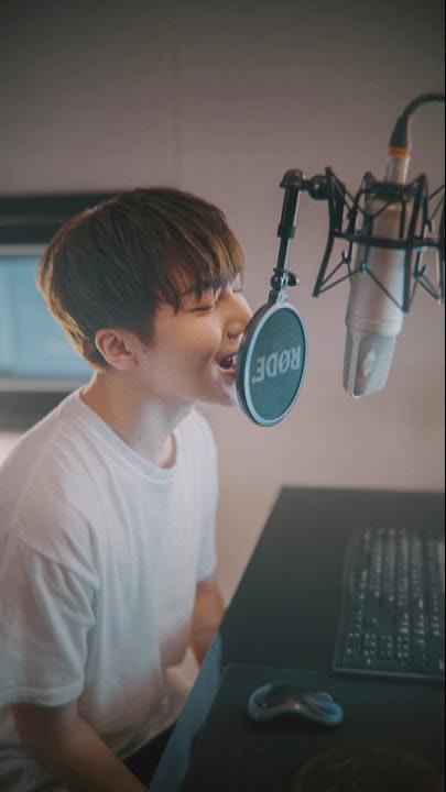 Multimedia de PENTAGON de Weverse - 진호 - MAGAZINE HO #07 'I Think Of ...