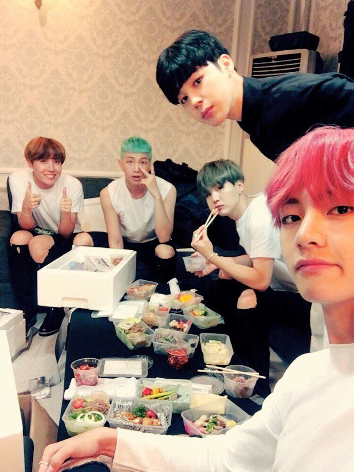 BTS Community Post - #BTS have been eating lunch together for many years