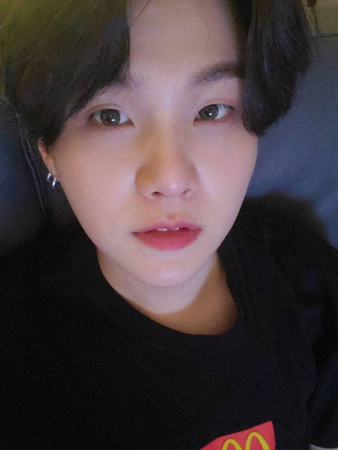 Bts Community Post Я одна скучаю по манере Юнги публиковать по две
