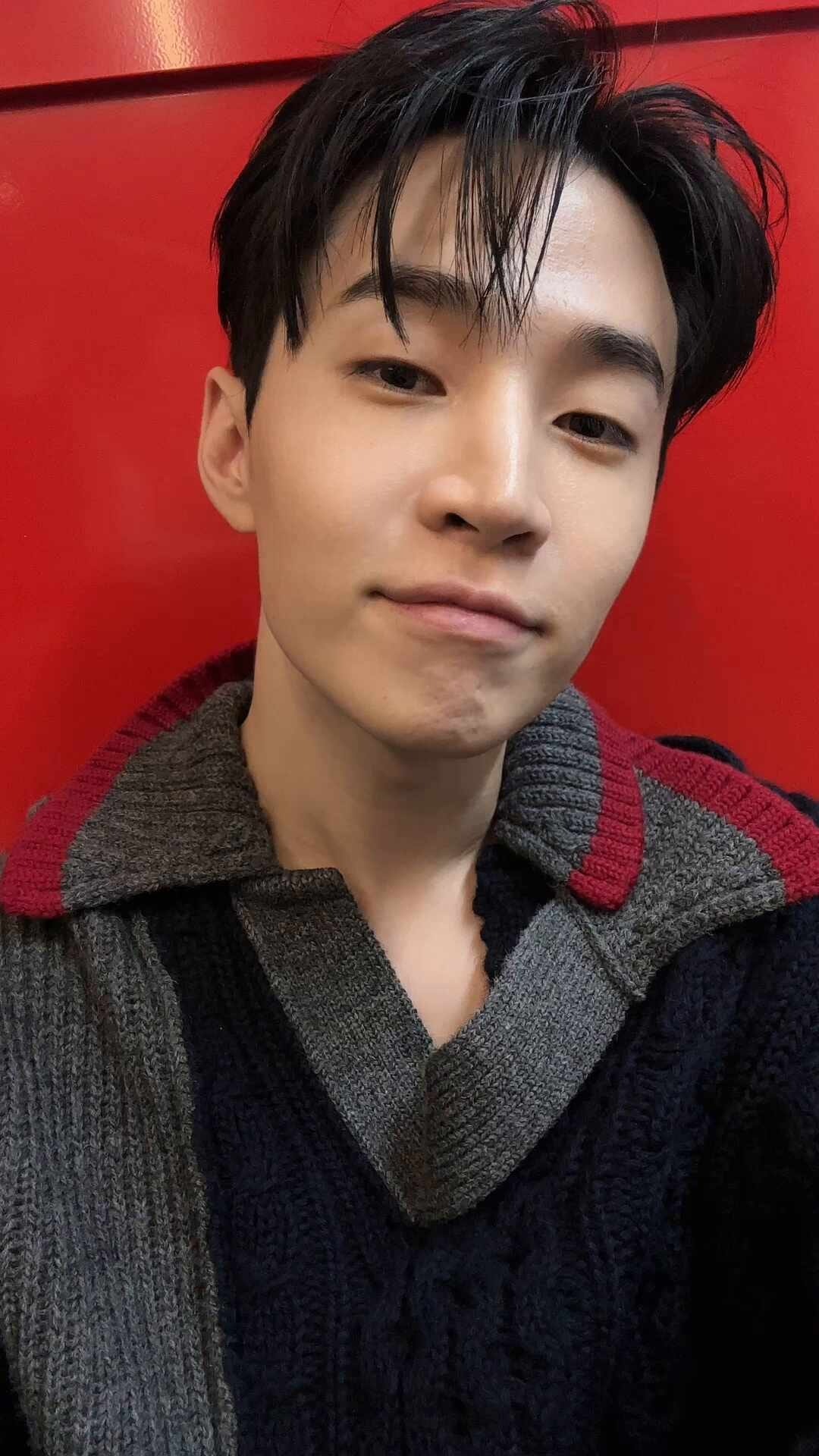 HENRY Community Posts - Hi! https://wmk.lnk.to/MOONLIGHT - HENRY