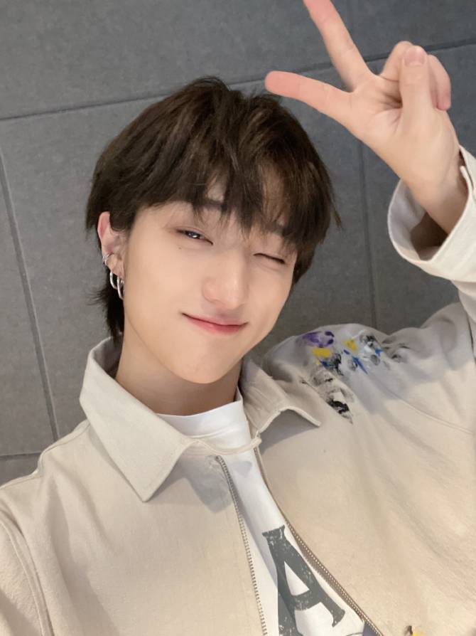 Atbo Community Post 머리 잘랐다구용 ️ ️ Ohjunseok