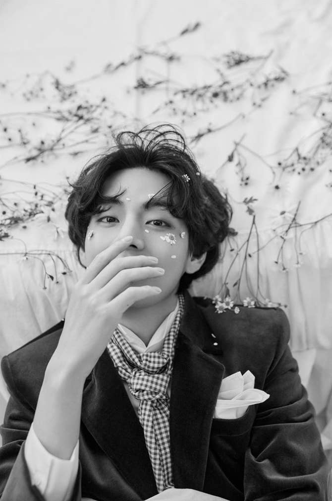 Bts Community Post 저는 아직 감기가 낫지 않아요🤧 태형이는 건강하게 즐겁고 행복하세요 💜보라행💜