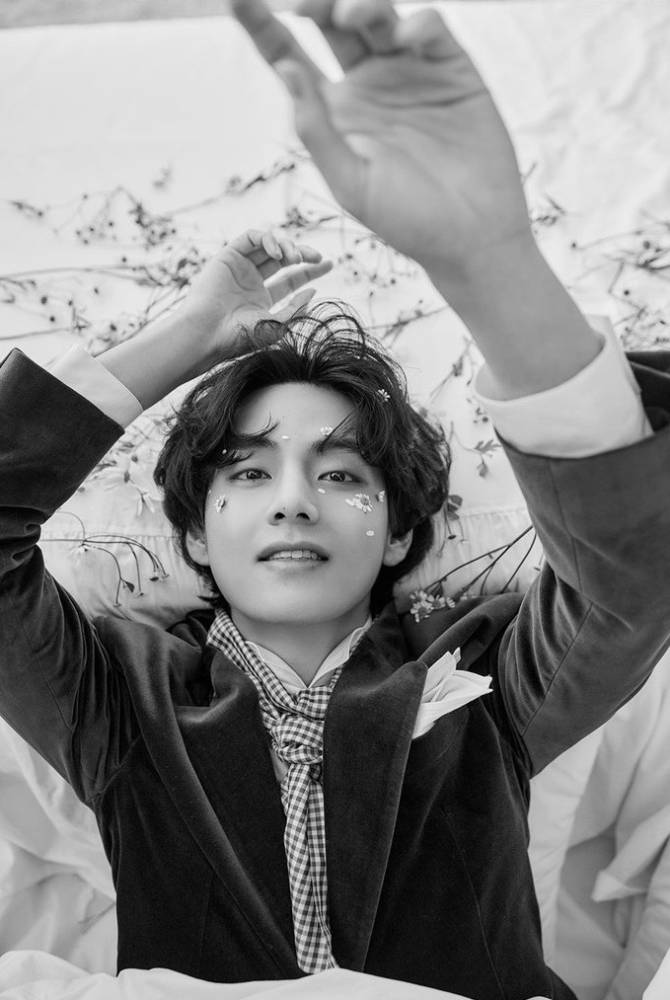 Bts Community Post 저는 아직 감기가 낫지 않아요🤧 태형이는 건강하게 즐겁고 행복하세요 💜보라행💜