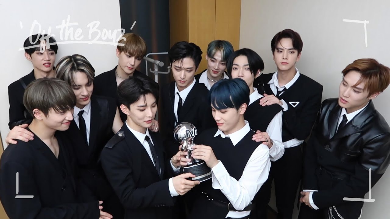 Multimedia de THE BOYZ de Weverse - [OFF THE BOYZ] ‘The Stealer’ Behind