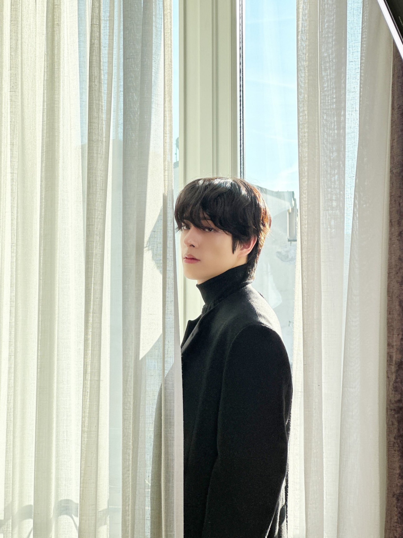 ENHYPEN Community Post - PRADAとニキの感性とJakeヒョンの美しい佇まいがひきたて合い、神々しさが溢れてる ...