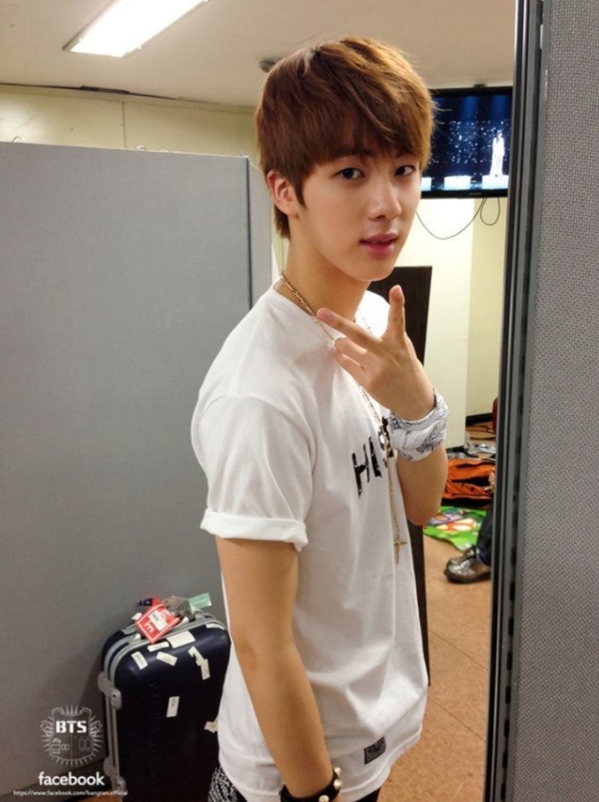 Bts Community Post Dear Jin From Army ジン、今日も一日お疲れ様でした☺ 助教として新しい任務の