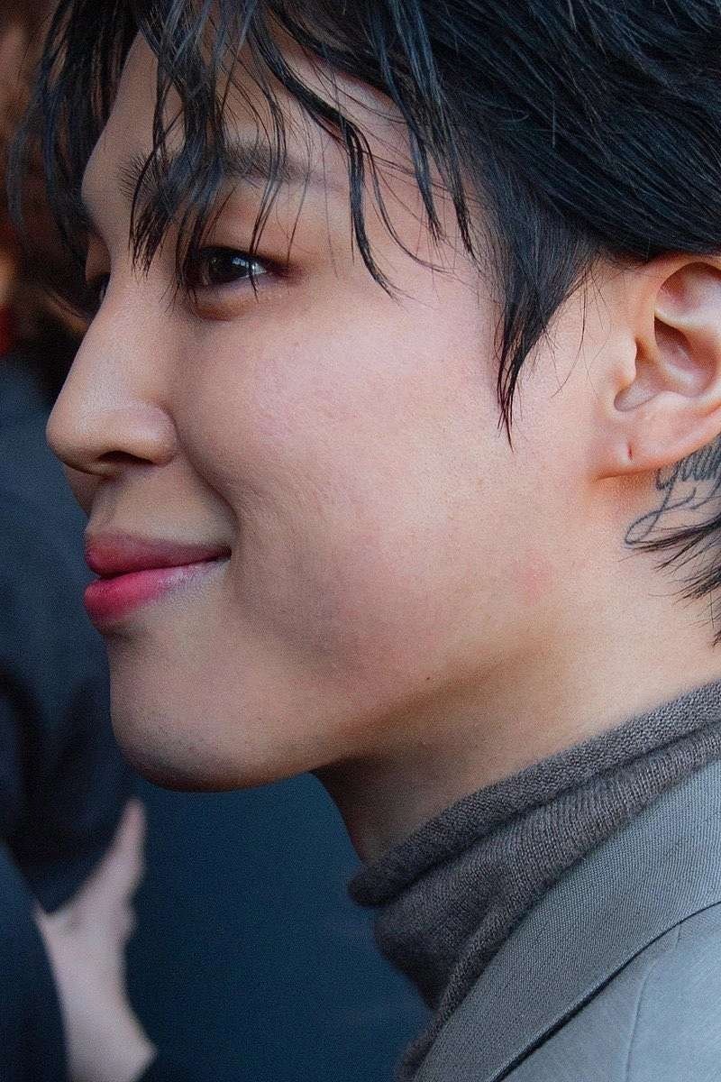 BTS Community Posts - I love your photos so much without retouching and ...