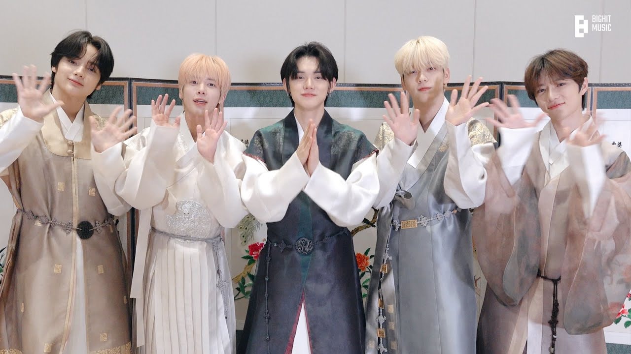 Weverse TOMORROW X TOGETHER Media - Happy New Year! - TXT (투모로우바이투게더)