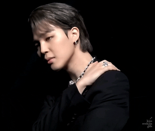 BTS Community Post - Jimin is so mesmerizing! Takes my breathe away! ️🔥 ...