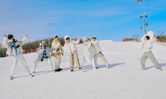 Bts Community Posts Tobts 안녕하세요🙋♀️오늘 제가 사는 곳은 날씨가 좋아요☀️ 한국은 어때요
