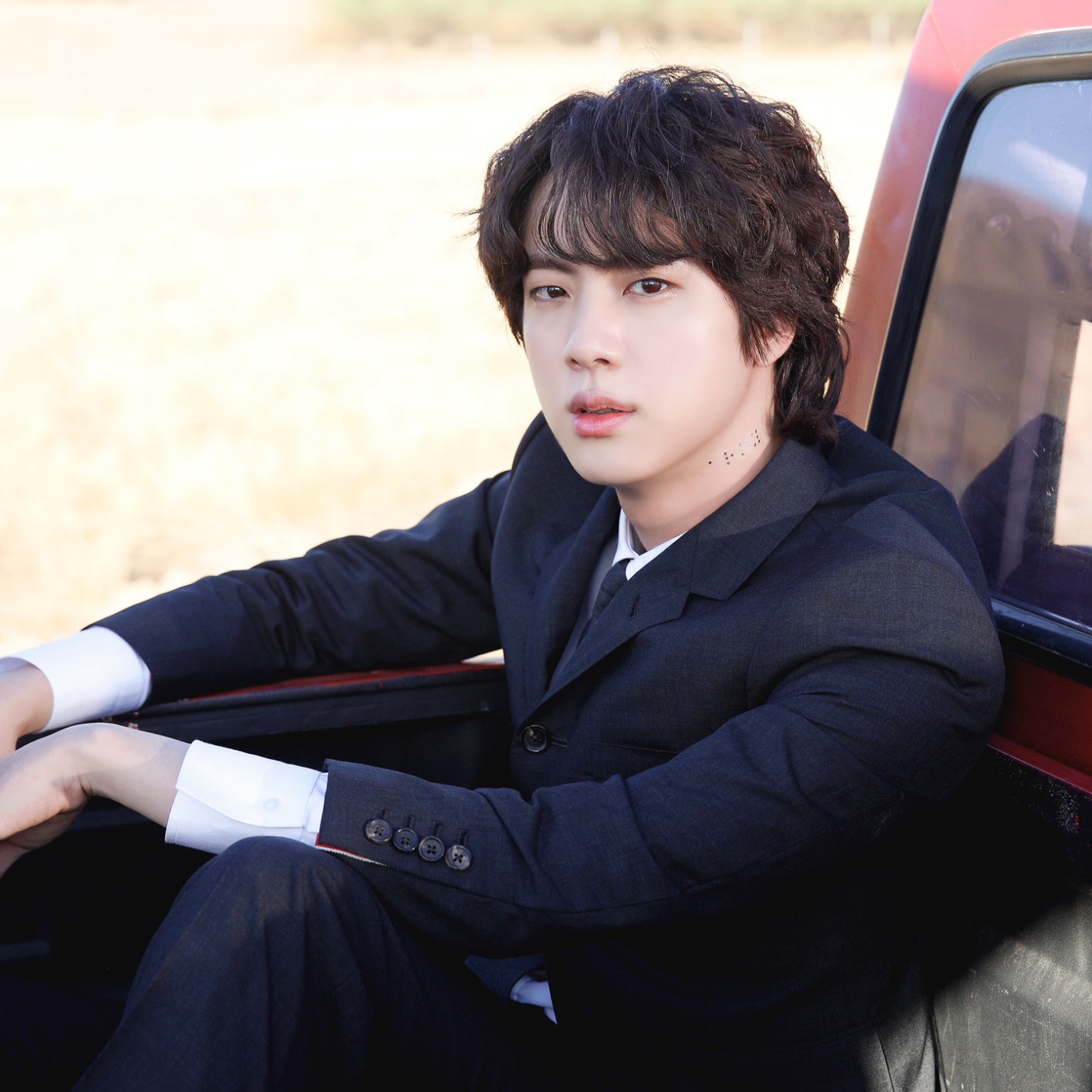 Bts Community Post Dear Jin From Army ジンくん 今日も一日お疲れさま💜 この首にあるarmyの点字