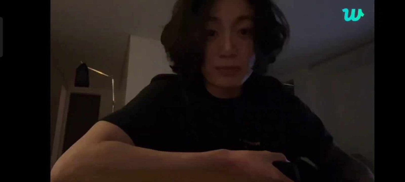 BTS Community Post - 「일본 노래？(イルボン ノレ)」から「KICK BACK‼️カラオケ〜」までの流れが好きすぎて 何回も見ちゃう😍💞 グクが可愛いから格好いいに変わる ...