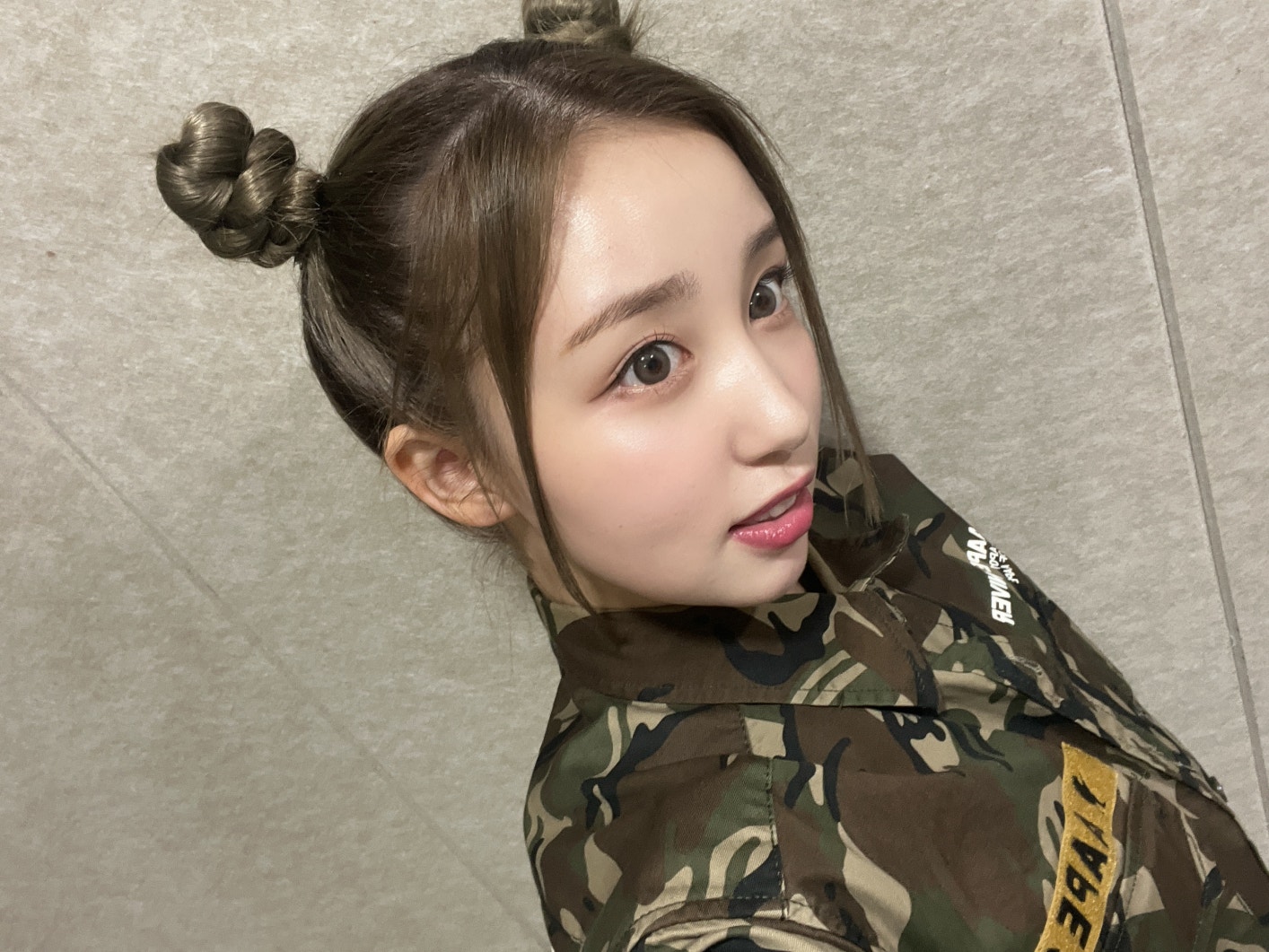 WOOAH Community Post - 🖤 - SORA