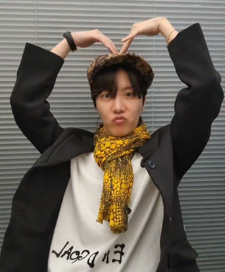 BTS Community Posts - love you army's 💜💜💜 saranghae 💜💜 and i miss you so much