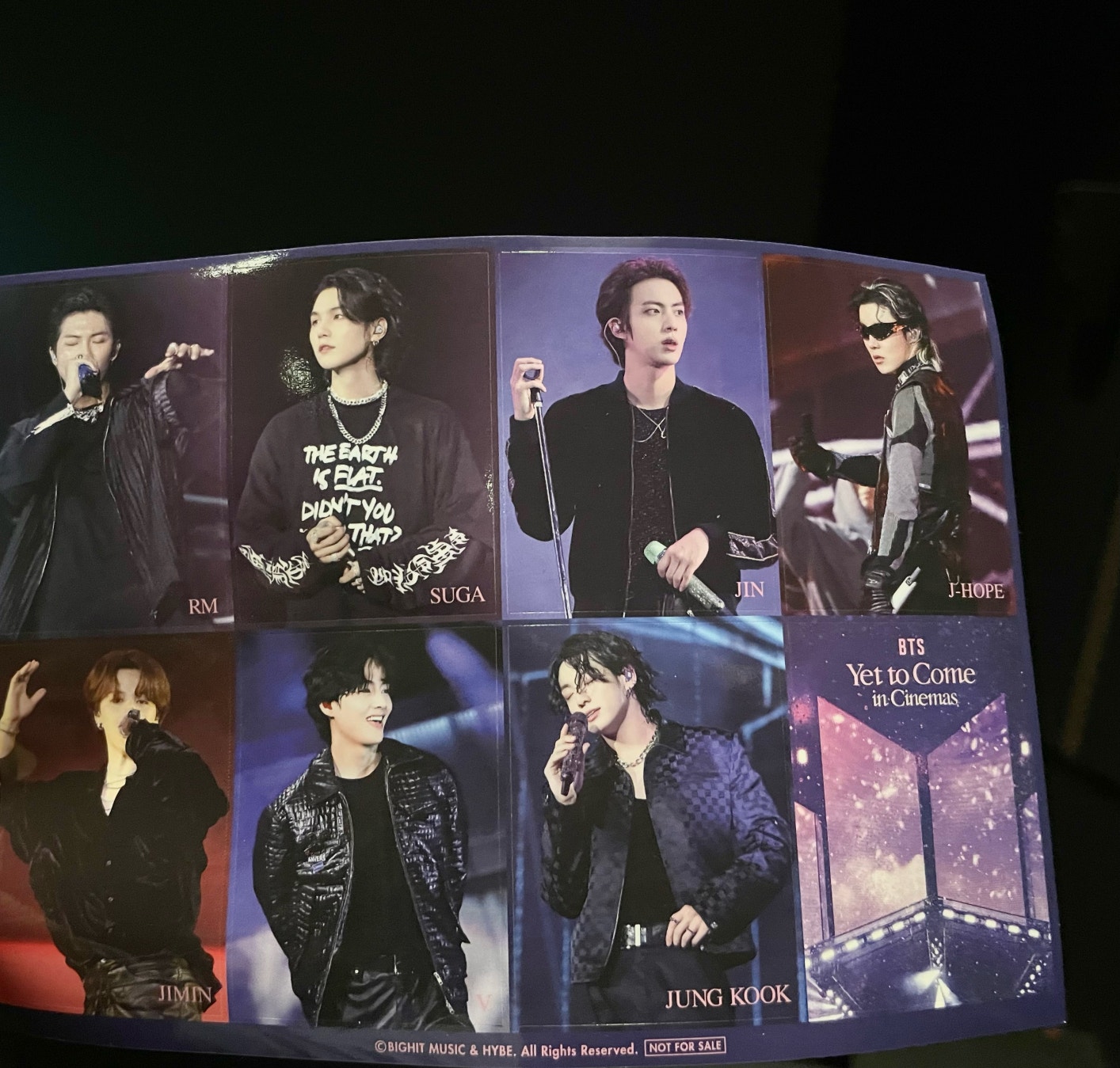 BTS Community Post - 今日、3回目のBTS: Yet To Come in Cinemasの「ARMY BOMB応援上映会 ...