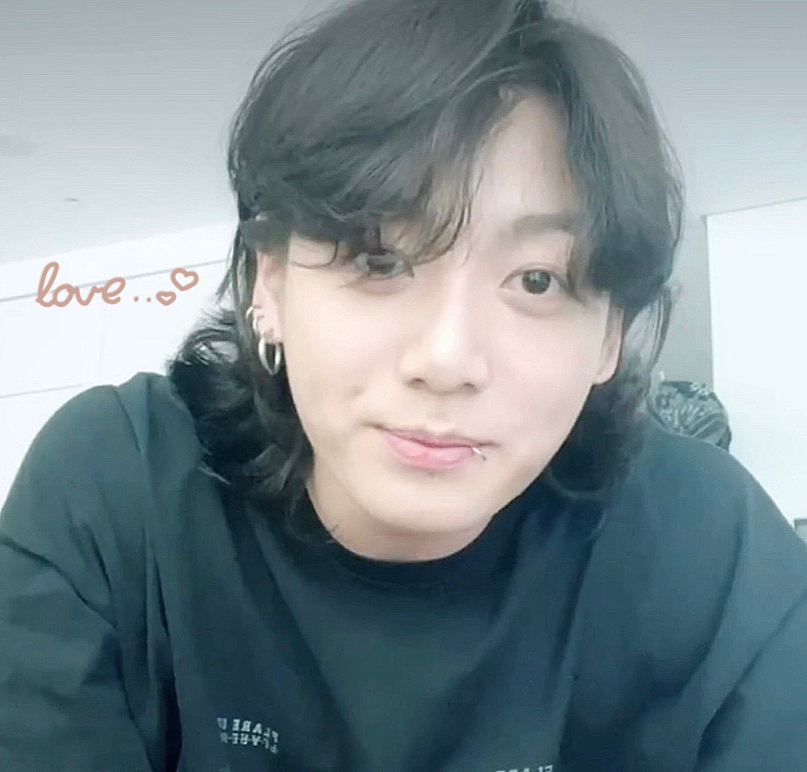 BTS Community Posts - 𝙹𝚞𝚗𝚐𝚔𝚘𝚘𝚔 𝚃𝚒𝚖𝚎 ⋆*𖠿𖤣𖥧𖥣𖡡‪‪ ••┈┈┈┈┈┈┈┈┈┈┈┈┈┈•• ｸﾞｸちゃんｸﾞｸちゃん🐰 あのね… 私…ｸﾞｸちゃんが ...