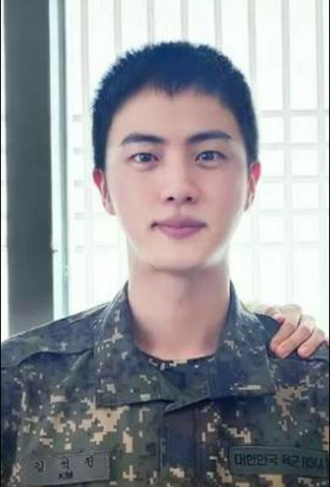 Bts Community Post Dear Jin From Army 結局どこにいても どんな時も ジンくんはメンバーに愛されてい
