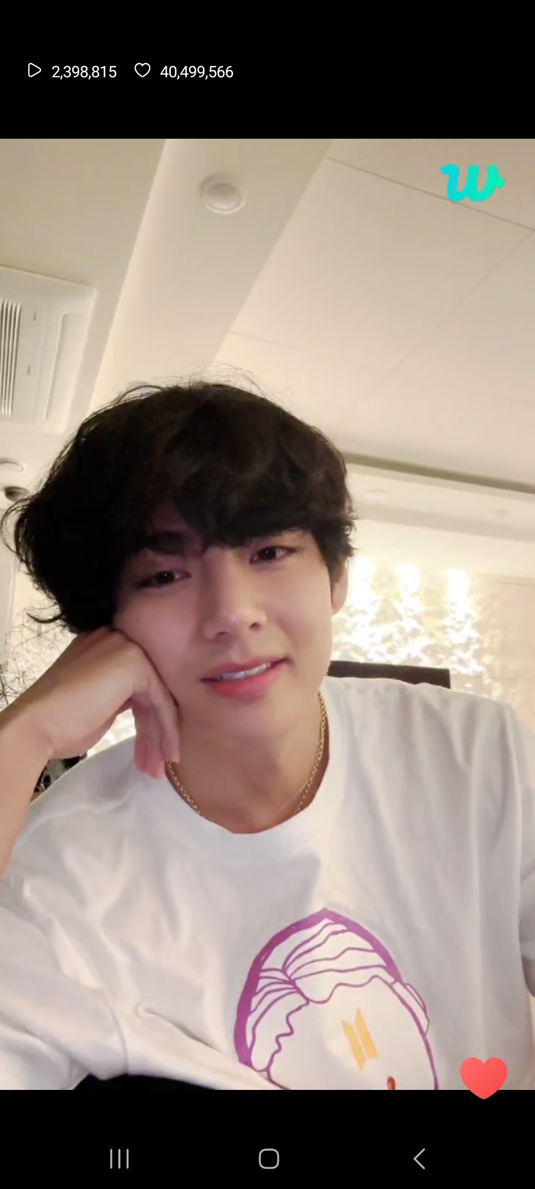 BTS Community Post - tae you look sleepy 😴