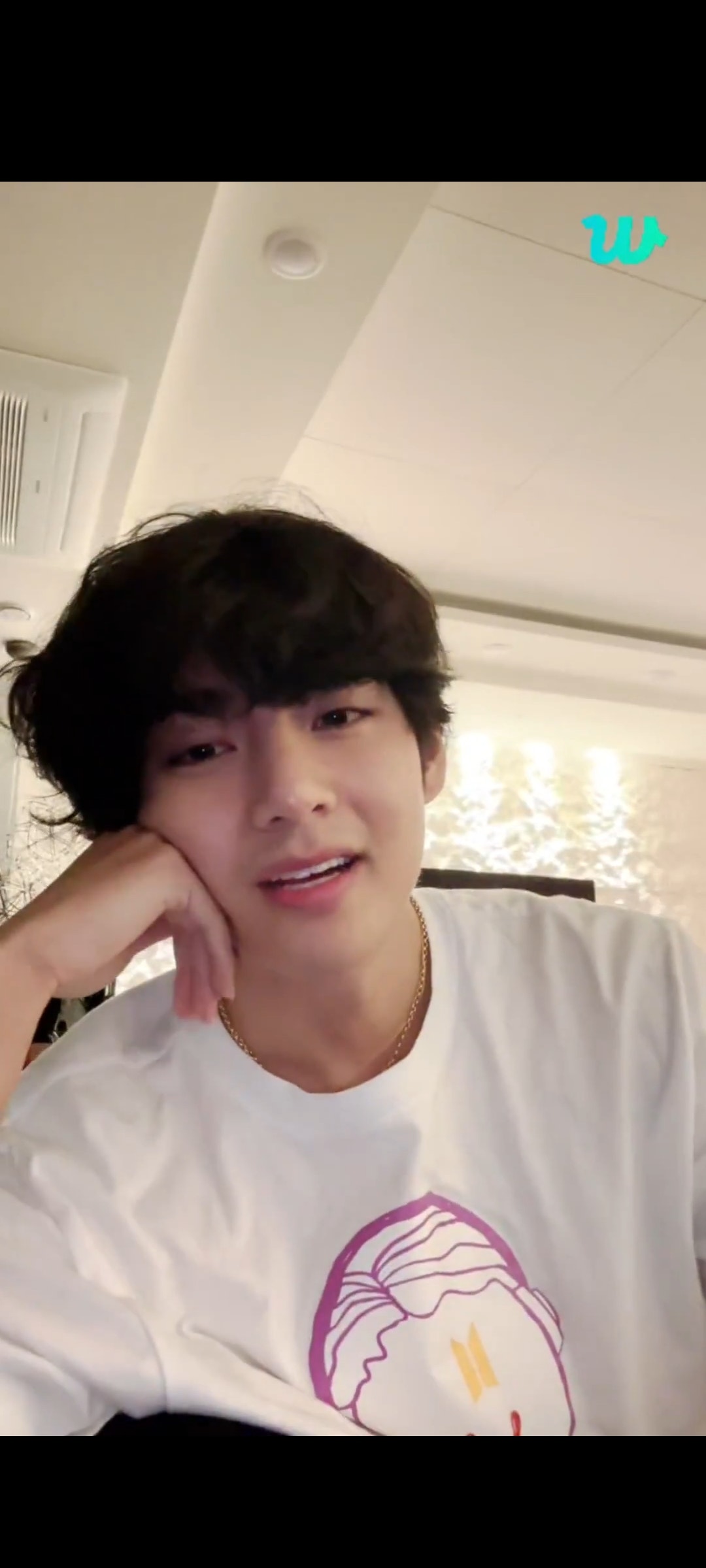 BTS Community Posts - MAHAL KITA BABE! 😘💜