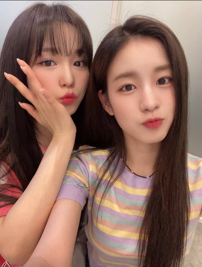 Wooah社群貼文 우사깅 언니 생일축하해💕🐰 이번생일도 함께 축하해줄 수 있어서 아주 기쁘군 ️ 올해도 숨 넘어가도록 많이