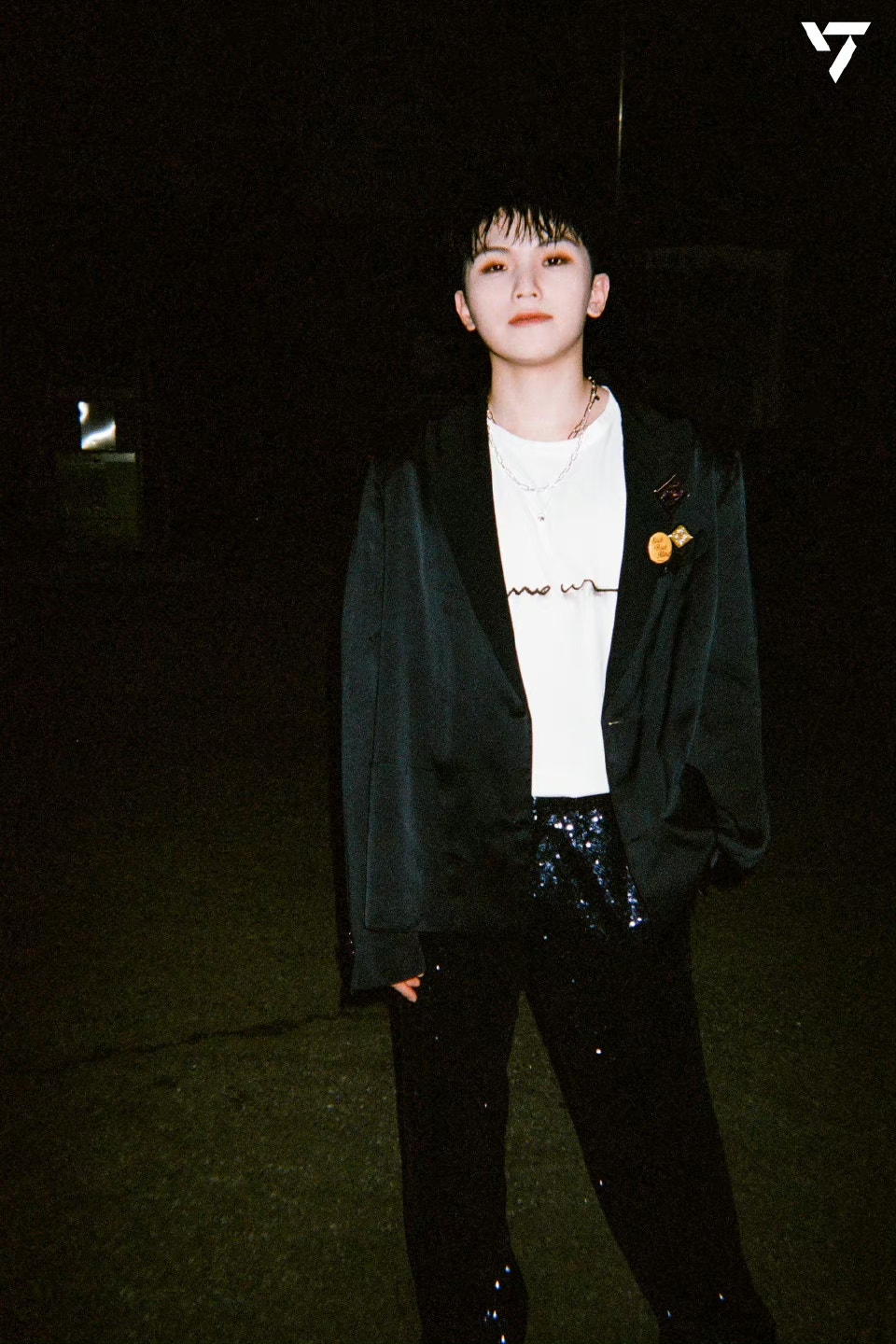 SEVENTEEN Community Post - woozi 早上好！酷酷的woozi，今天给你一个充满力量的拥抱(๑＞ڡ＜)☆ 按时吃饭 ...