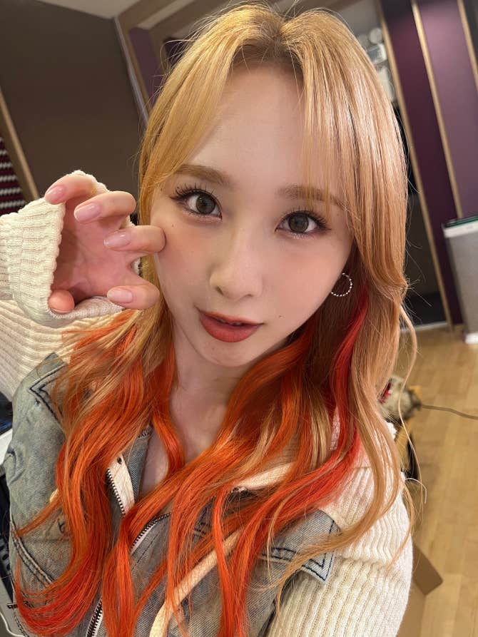 Rocket Punch Community Posts 행복한 날 ️ 켓치들 미리 생일 축하해줘서 넘 넘 고마웠어여🥹 제가