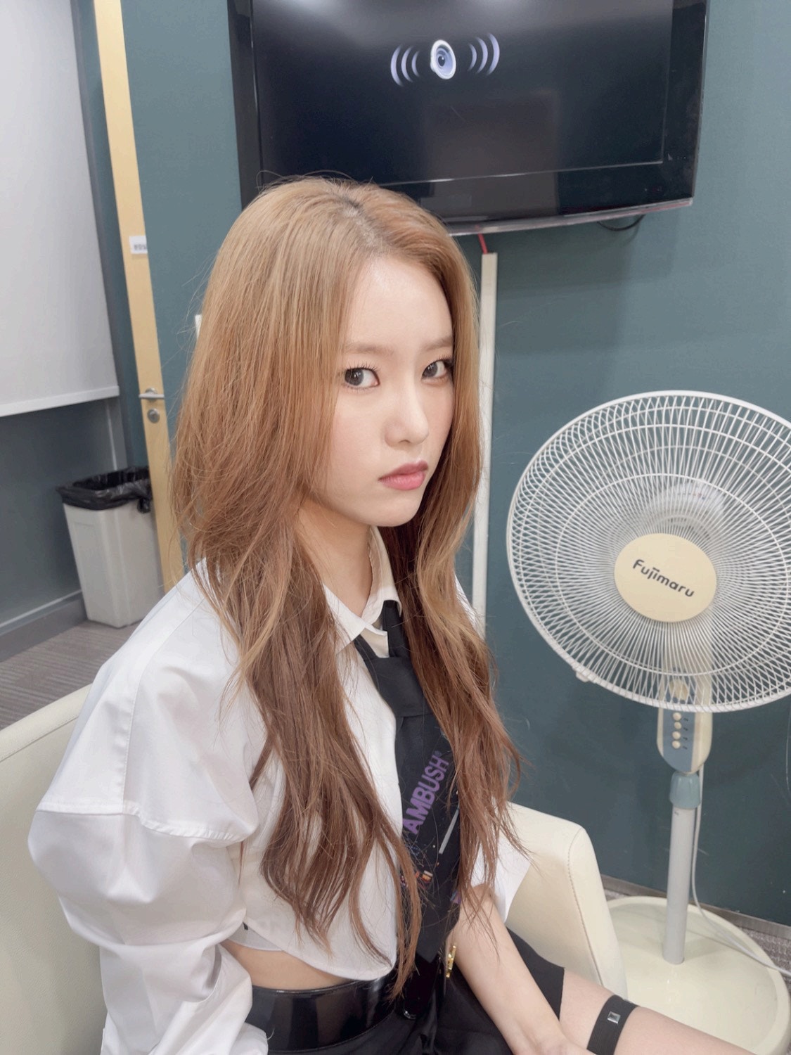 Weeekly 커뮤니티 포스트 12번 사진 중 데일리의 픽은 3번 사진은 보너스 먼데이