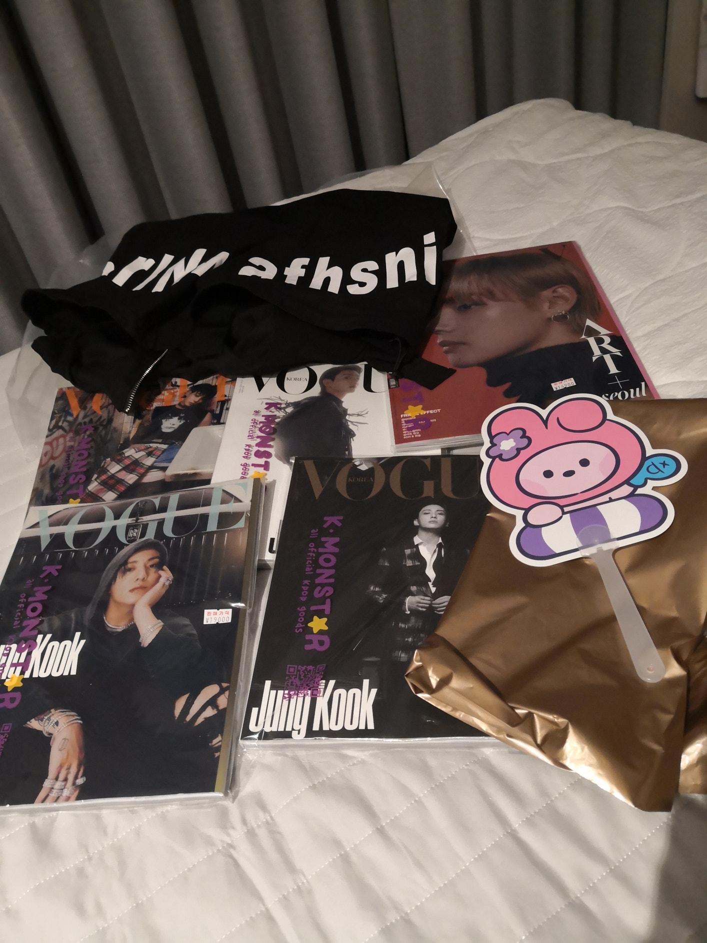 BTS Community Post - ... Today is a strange day... Got out of bed at 2pm, went to DDP (no more ...