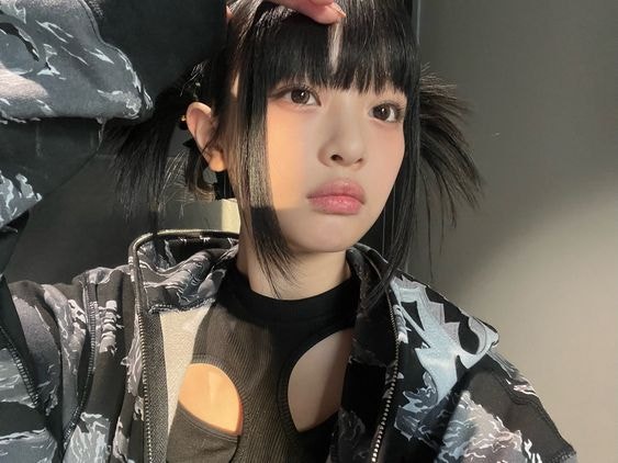 NewJeans Community Post - happy birthday hanni !! i wish you all the ...