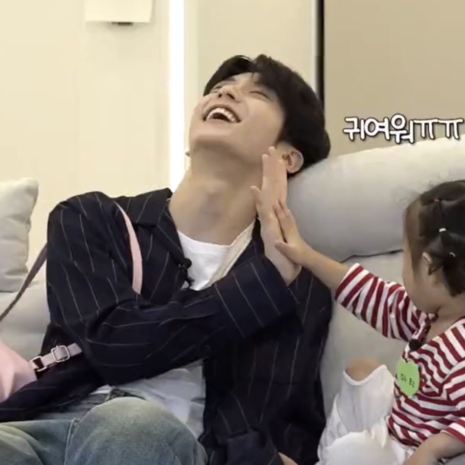 TOMORROW X TOGETHER Community Posts - HEY soobin can u be moas daddy pleas 😻?