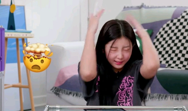 ILLIT Community Post - our funny wonhee 🫶