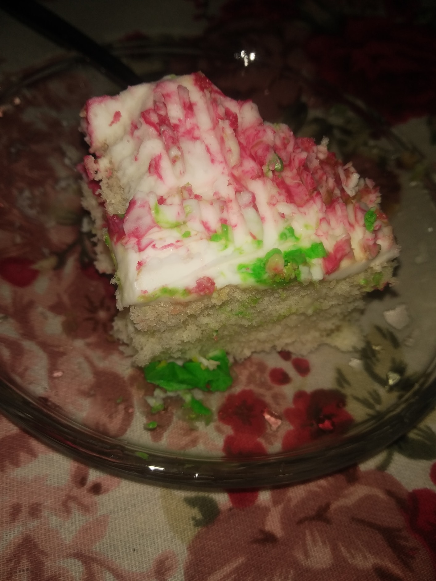 STAYC Community Post - We eat together this birthday cake......what we ...