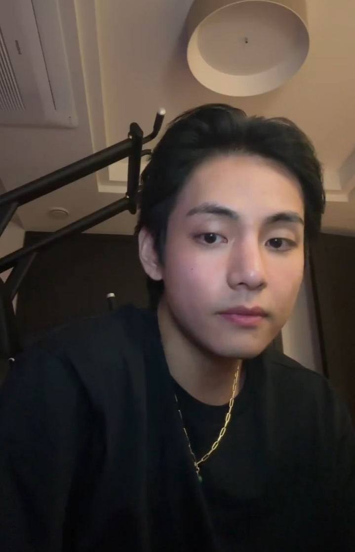 Bts Community Post Перевод трансляции Тэхёна💜💜💜 Привет Я был на