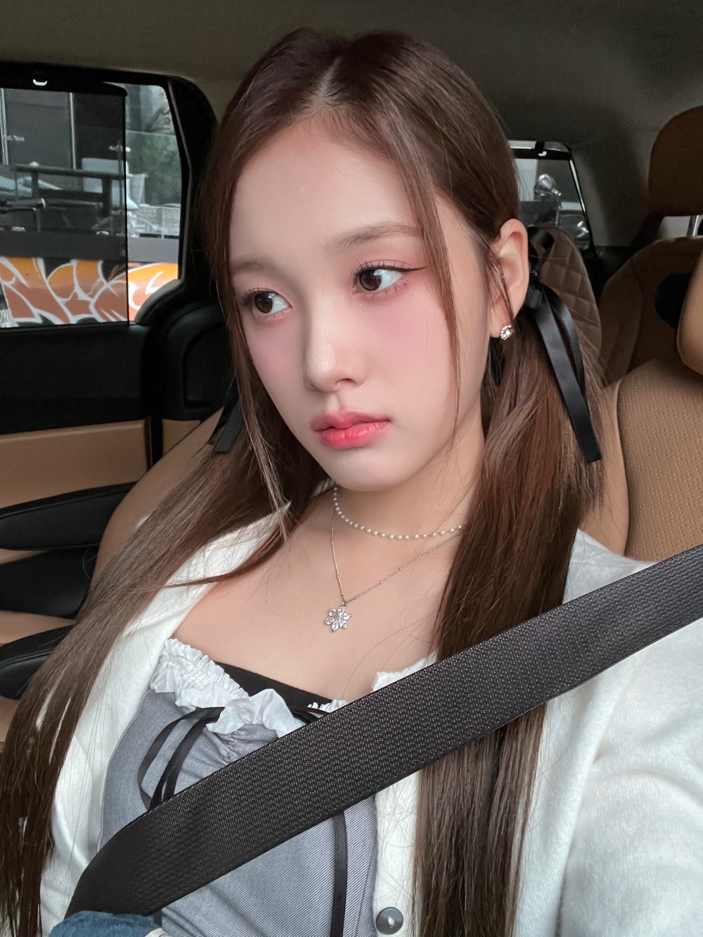 Stayc 커뮤니티 포스트 월요정 등등장🧚🏻‍♀️🧚🏻‍♀️ 또 다시 월요일이 찾아왔닷 어제 영동대로 본 사람
