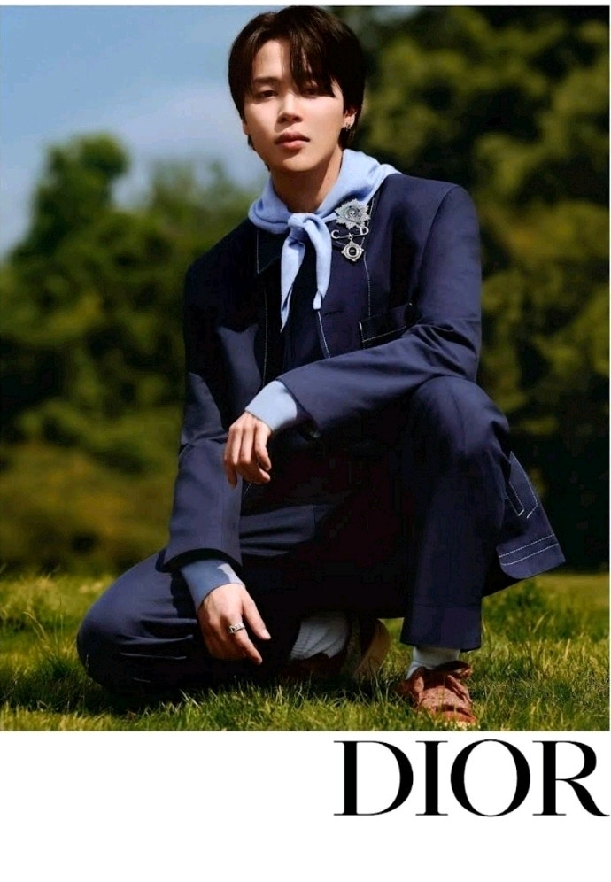 BTS Community Post - Dior Men Unveils Campaign With JIMIN 🐥💜 Winter ...