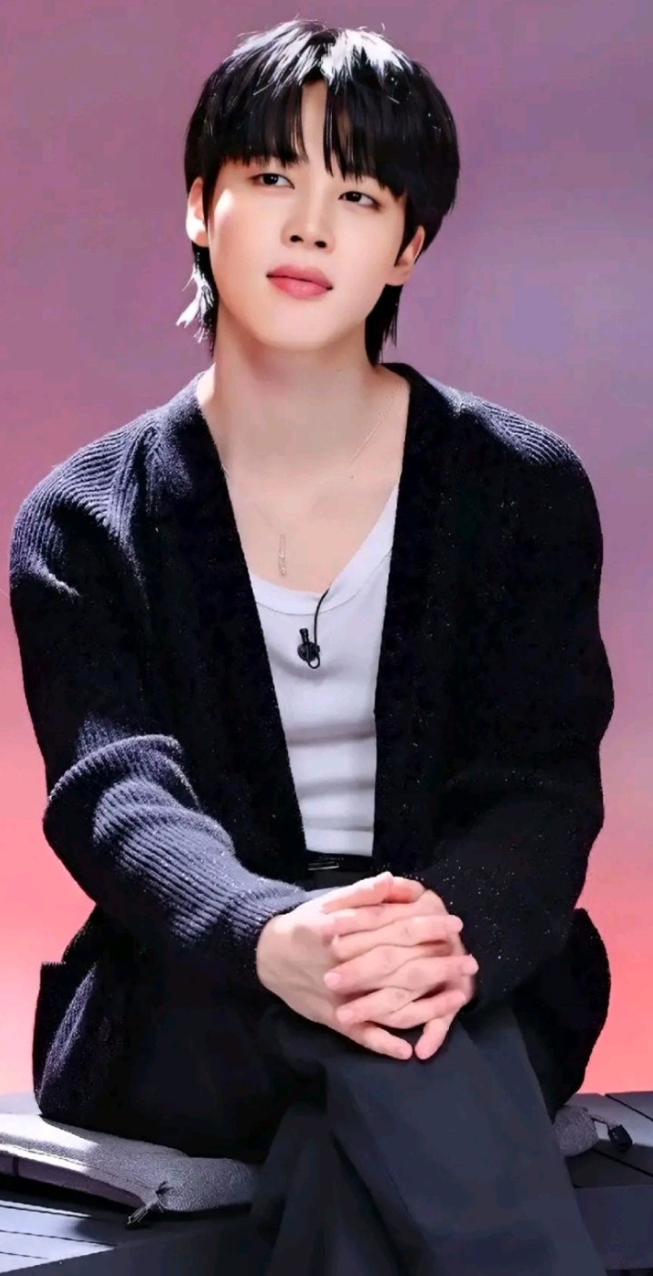 Bts Community Post 생일 축하해 지민아 우리는 너를 너무 사랑해 계속해서 멋진 사람이 되어줘 🥰💜