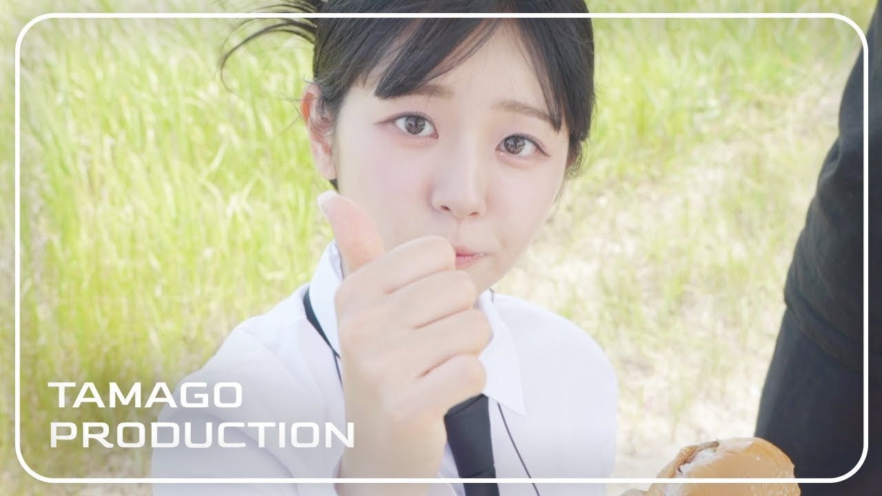 Weverse QWER Media - QWER teaser behind 01