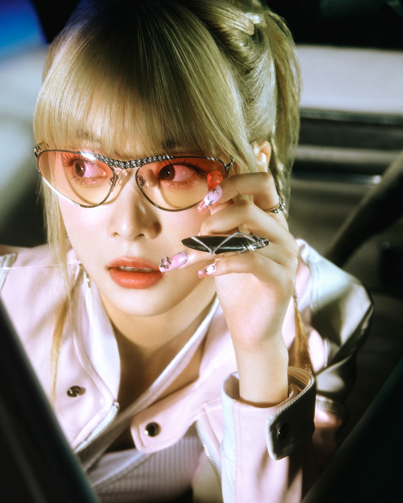 Weverse LE SSERAFIM Image - 'Perfect Night' HONG EUNCHAE