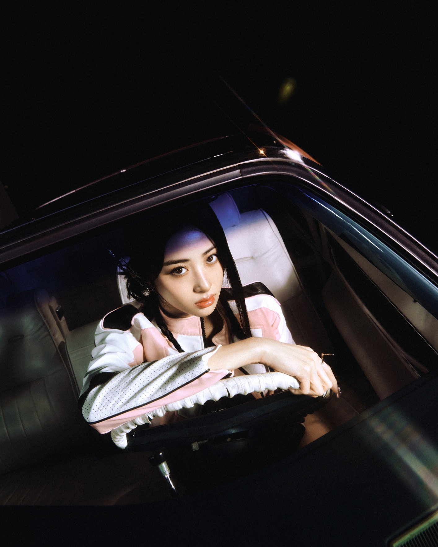 Weverse LE SSERAFIM Image - 'Perfect Night' HUH YUNJIN