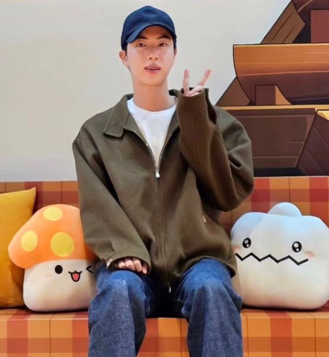 BTS Community Posts - #to_jin How was your day??? When I saw the photo ...