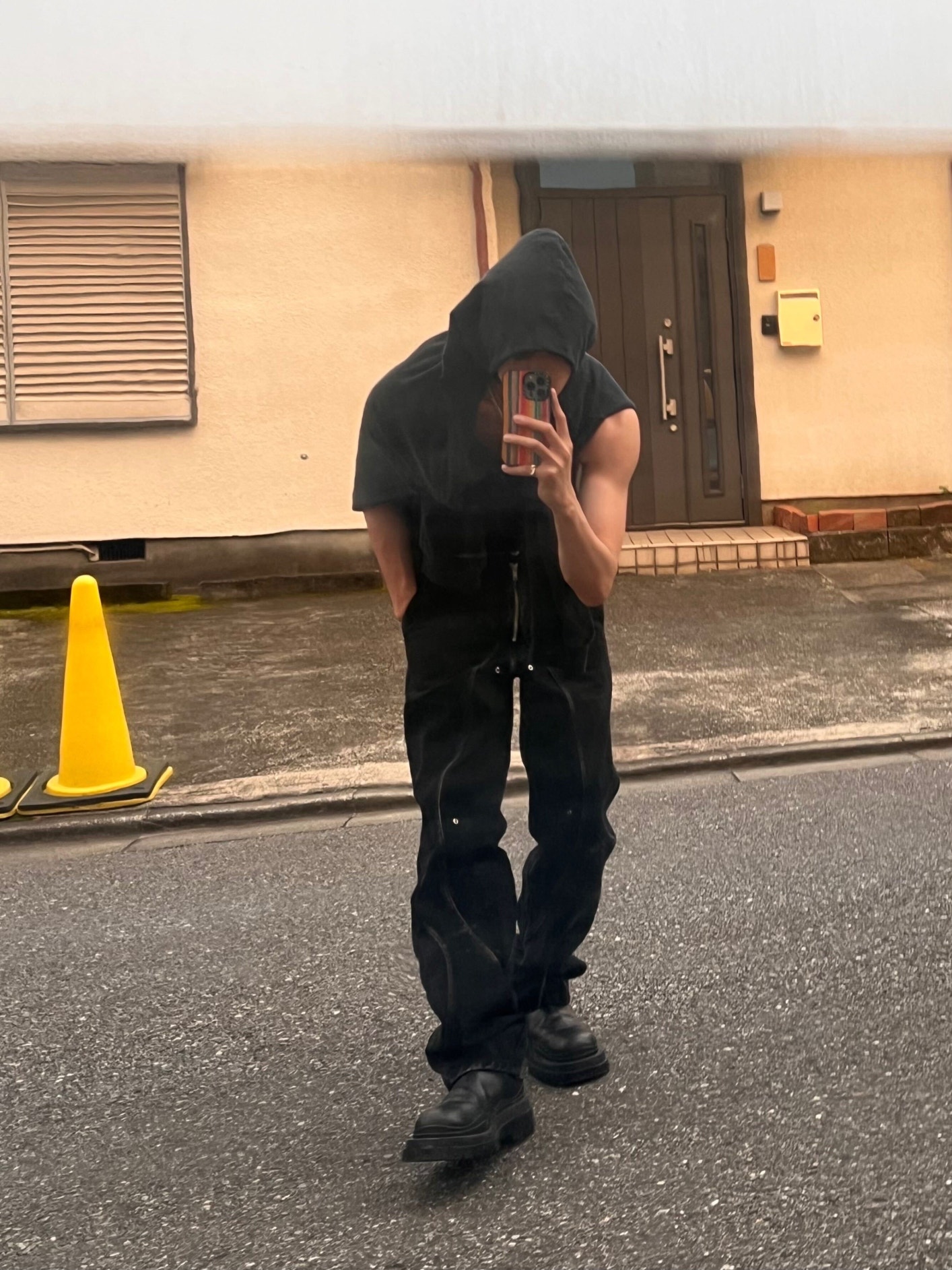 SEVENTEEN Community Posts - 在朋友圈发了一条推上逛到的漂亮姐姐，配文都快直接说这是我的网络老婆了，列表里所剩无几的 ...