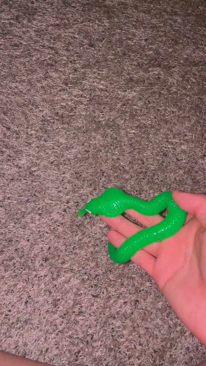 BOYNEXTDOOR Community Posts - 잘 자요 🖤🐍☺️ - LEEHAN