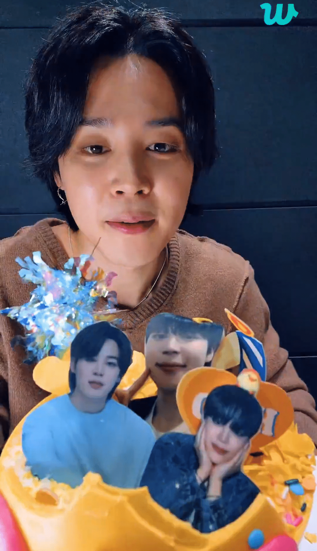 BTS Community Post - weverseがfire TVで見られるようになりました TV買わずに済んだ〜〜嬉しい 大きい画面でWラやコンテンツが見られる！ 素晴らしい😭 ...