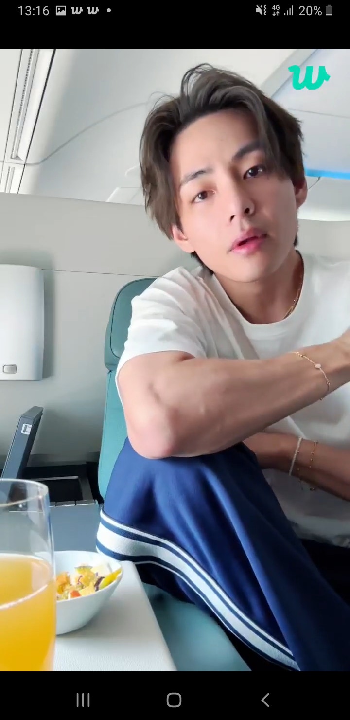 BTS Community Post - perdi a sua live 😔 quando acordei eram 3h 🇧🇷 avisa para a gente quanfo for ...