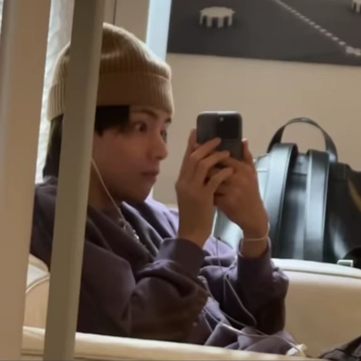 BTS Community Post - #to_v hey V iiiiiiiiiii, Hey TAN look APPA😃😍 say ...