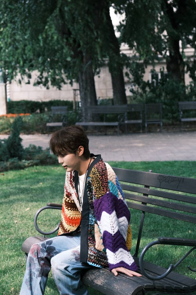 Seventeen Community Post 인스타 올려준 사진인데 원본 사진 길이가 더 길어서 배경화면으로 쓸 캐럿들 써요